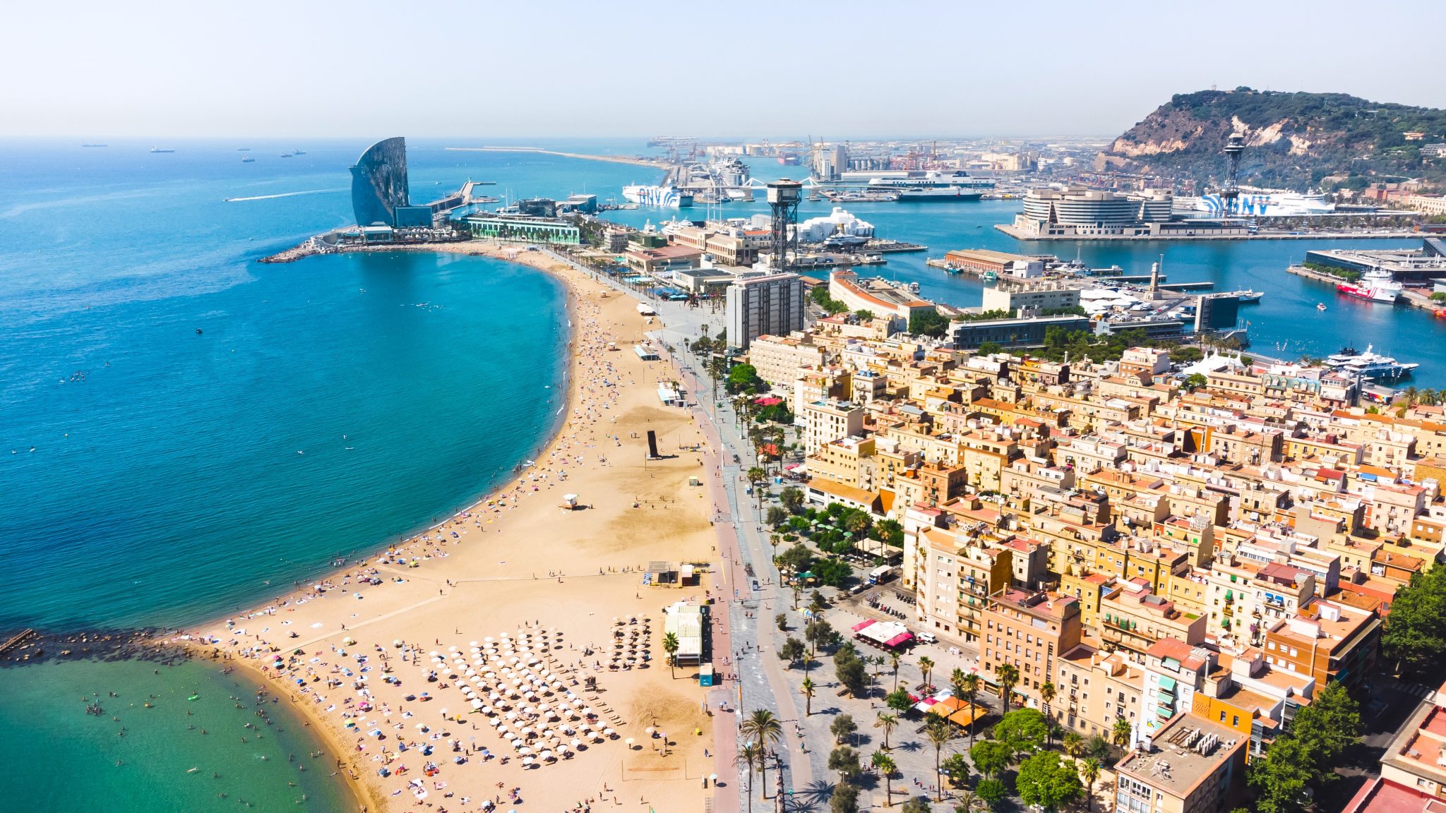 Barcelonan 7 parasta rantaa – tunnetuista helmistä rauhallisiin ...